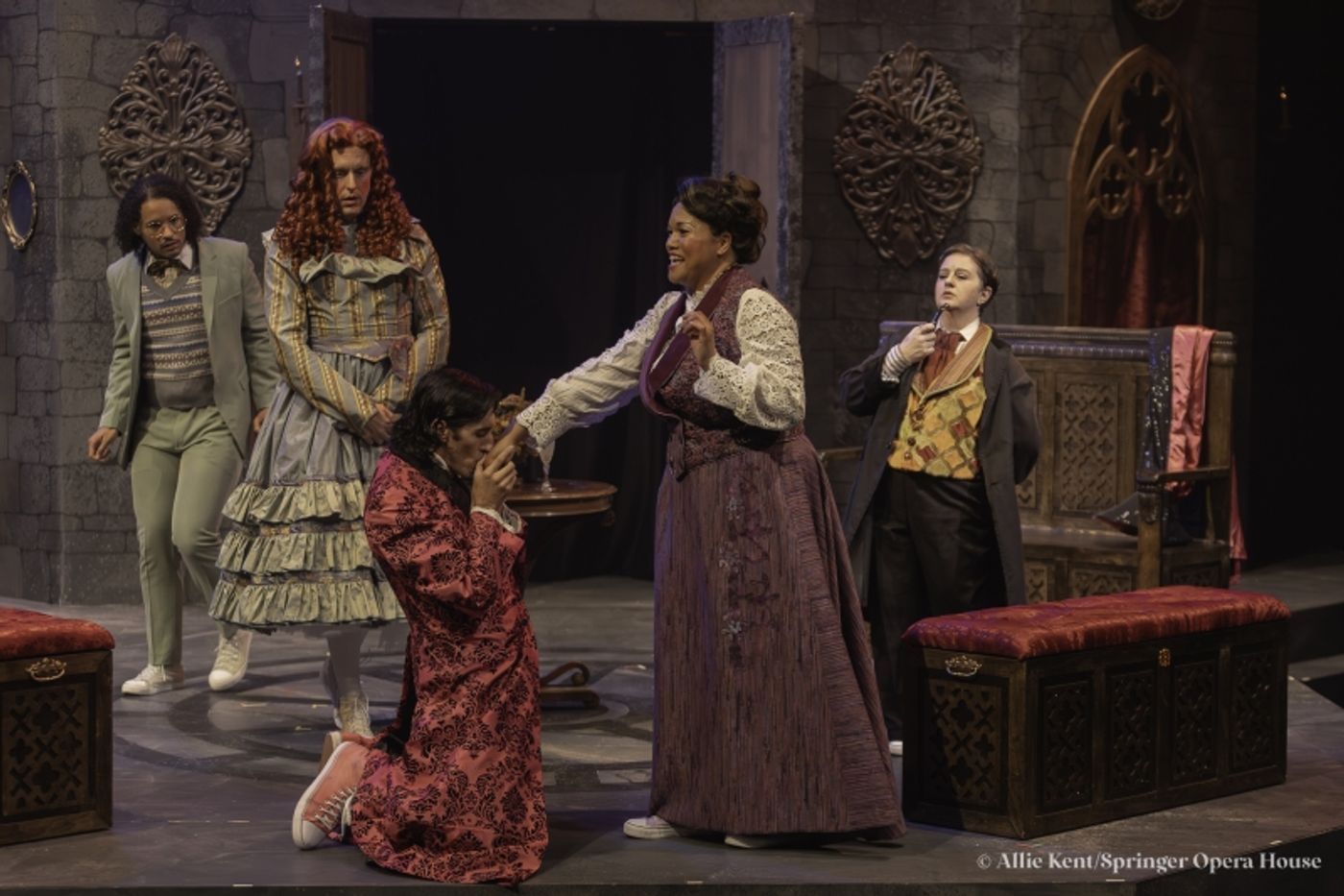 Review: DRACULA: A COMEDY OF TERRORS at Springer Opera House